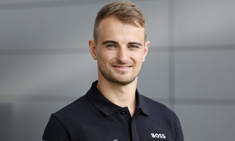 Mueller Unveiled as Factory Porsche Driver – Sportscar365